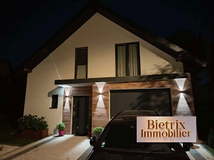 Maison à vendre - Champagne-sur-Oise - 5 pièces - 3 chambres