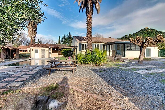 Maison à louer - Nord, Vidauban - 4 pièces - 3 chambres