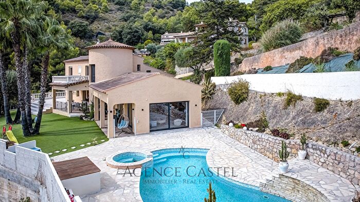 Maison 9 pièces à vendre à Tourrette-Levens