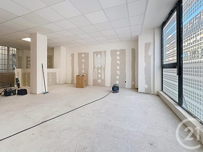 Appartement à louer - Belfort, Centre-ville, Fb de Montbéliard - 4 pièces