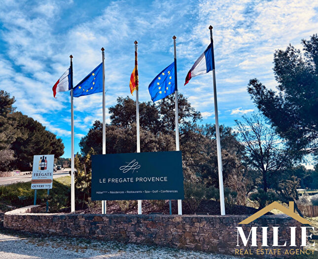 Appartement à vendre - Saint-Cyr-sur-Mer, Le Péras - 2 pièces - 1 chambre