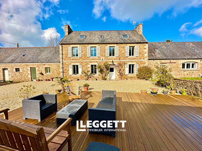 Maison à vendre - Louannec - 11 pièces - 7 chambres