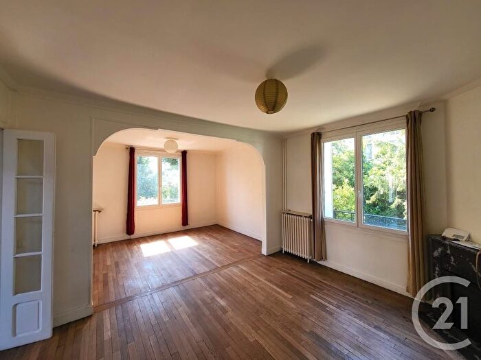 Chatou, Est : Maison 7 pièces à louer