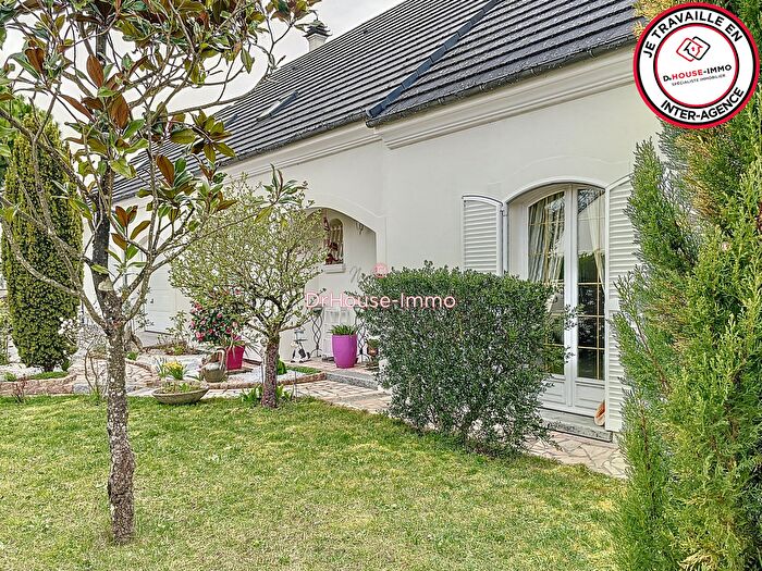 Maison 8 pièces à Ormes, à vendre