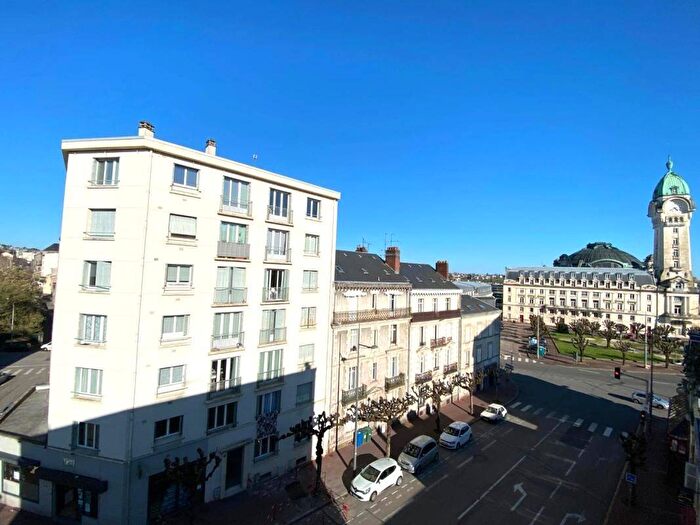 Appartement à louer - Centre-Halles Carnot, Limoges - 2 pièces - 1 chambre