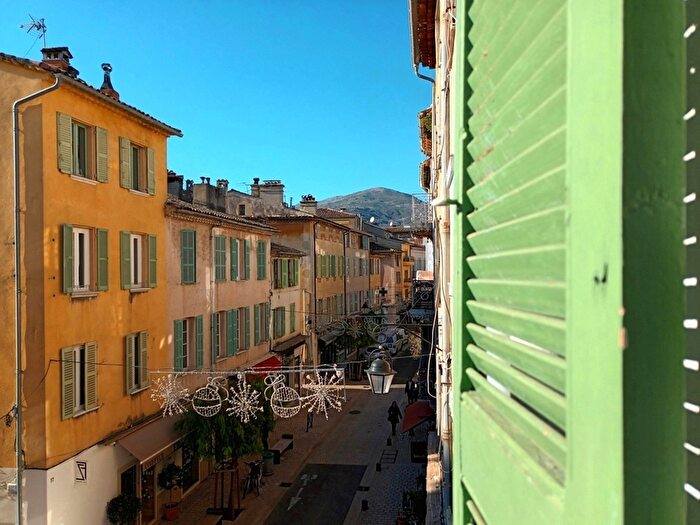 Maison à vendre - Vence, Centre-ville - 3 pièces - 2 chambres