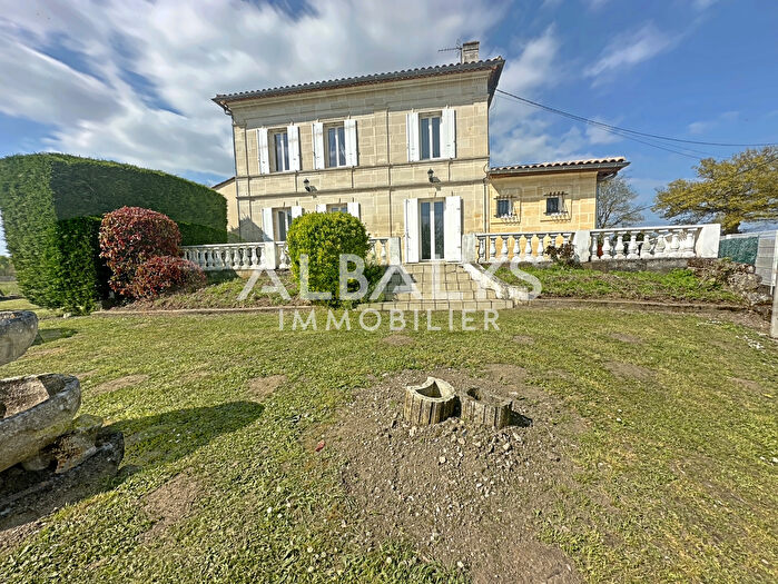 Maison à vendre - Arveyres - 8 pièces - 5 chambres