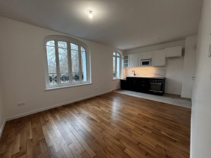 Appartement à louer - Reims - 2 pièces - 1 chambre