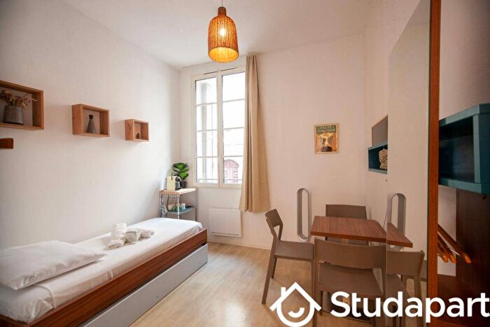 Appartement à louer - Thiers, Marseille er arrondissement - 1 pièce