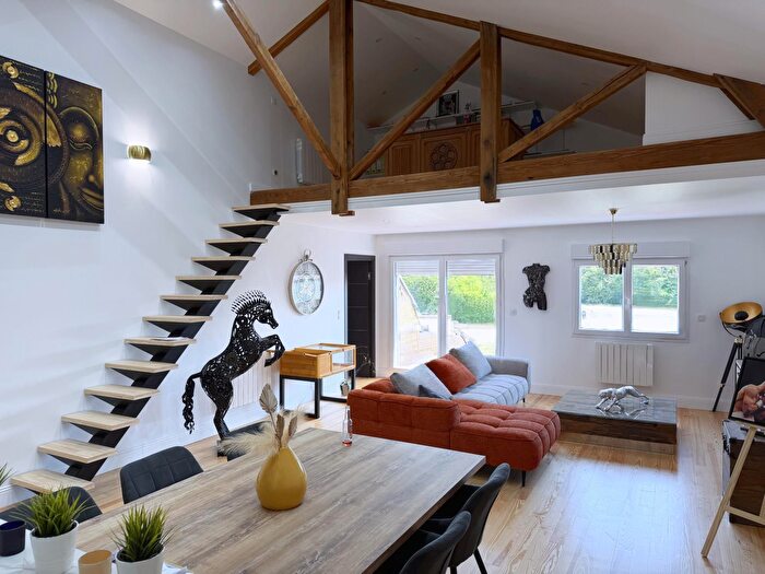Étreillers : Appartement 7 pièces à vendre