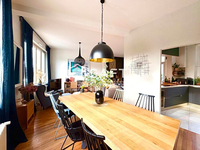 Maison à vendre - Reims, Centre-ville - 8 pièces - 5 chambres