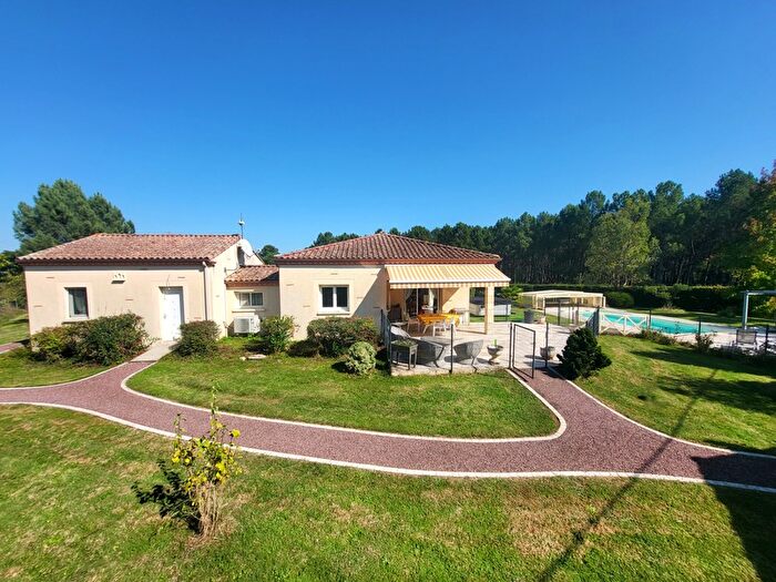 Maison à vendre - Calonges - 7 pièces - 5 chambres