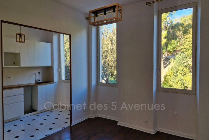Appartement à louer à Cinq Avenues, Marseille 4ème arrondissement
