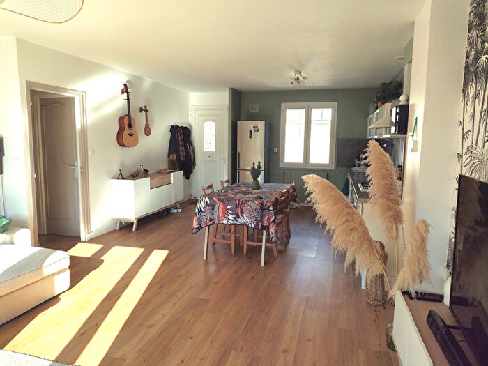 Maison à vendre - Cognac, Crouin - 4 pièces - 3 chambres