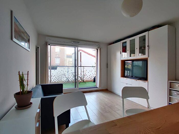 Fournier-Pasteur-Bac dAsnières, Clichy : Appartement 2 pièces à louer