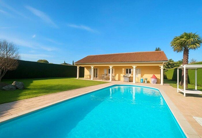 Maison à louer - Mions - 5 pièces - 4 chambres