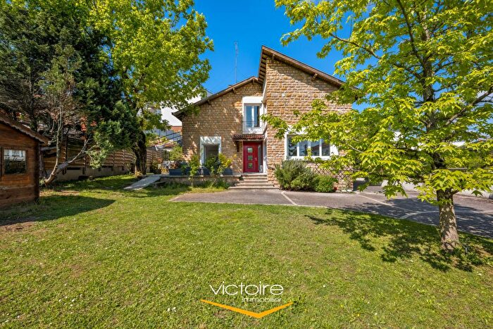 Maison 6 pièces à louer à Bron, Les Genets