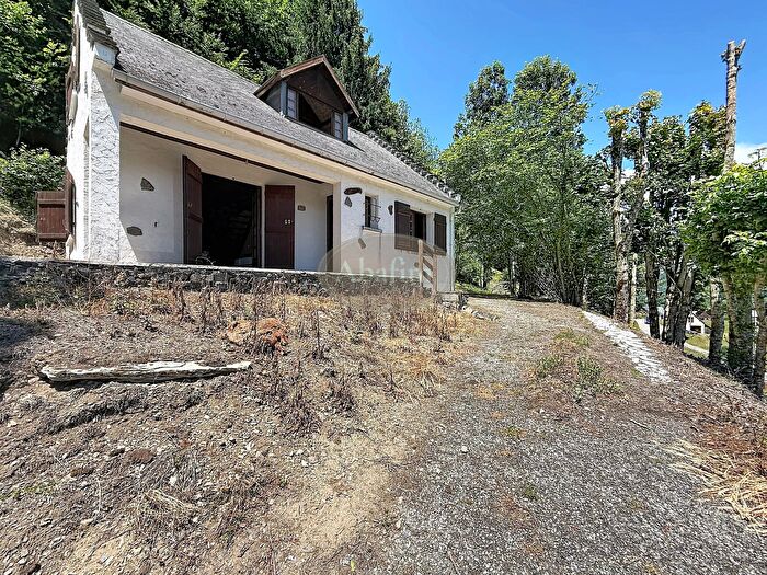 Maison 4 pièces à Campan, à vendre