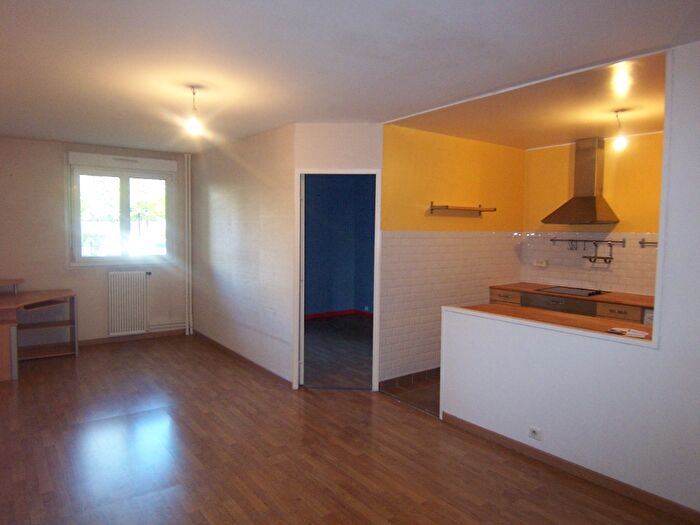 Appartement à louer - Reims, La Neuvillette, Trois Fontaines - 2 pièces - 1 chambre