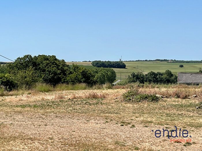 Maison à vendre - Saint-Jean-de-Sauves - 5 pièces - 3 chambres