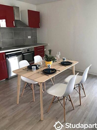 Pvé Neuf-Mont d'Est, Noisy-le-Grand : Appartement 1 pièce à louer