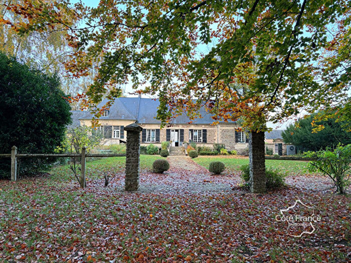 Maison à vendre - ClacyetThierret - 14 pièces - 8 chambres