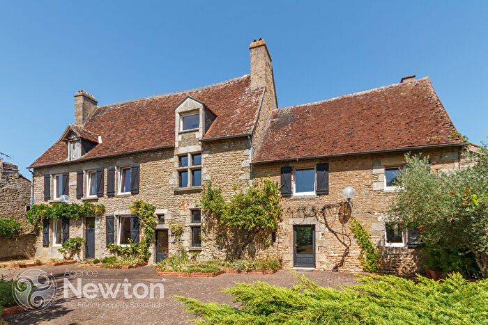 Maison à vendre - Damigny - 14 pièces - 7 chambres