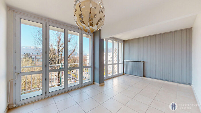 Appartement à vendre - Saint-Martin-dHères, Romain Rolland - 3 pièces - 2 chambres