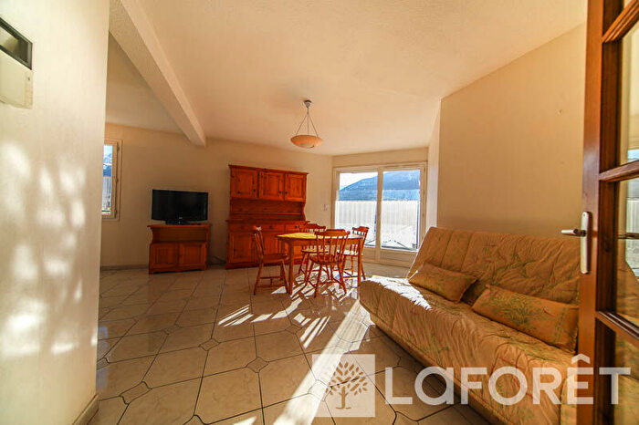 Appartement à vendre - Embrun - 2 pièces - 1 chambre