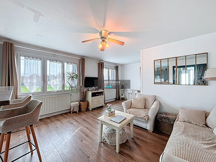 Maison à vendre - Sainte-Livrade-sur-Lot - 4 pièces - 3 chambres