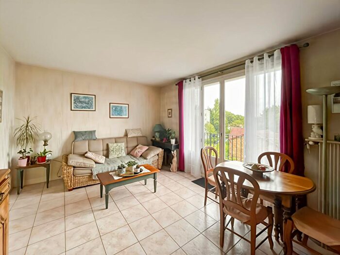 Appartement à vendre - Gagny, Plateau, Franceville - 2 pièces - 1 chambre