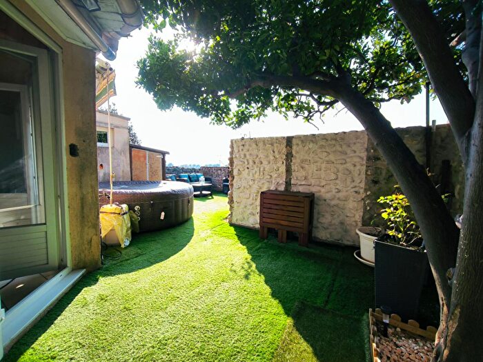 Maison 3 pièces à Cagnes-sur-Mer, Haut de Cagnes, à vendre