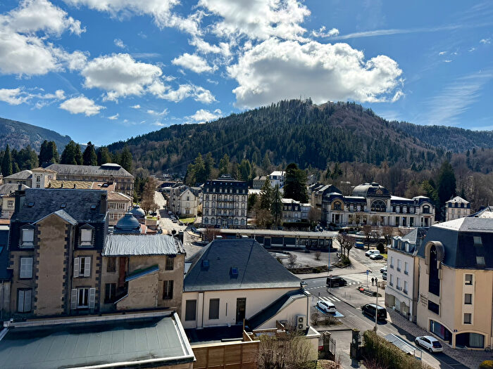 Appartement à vendre - La Bourboule - 3 pièces - 2 chambres