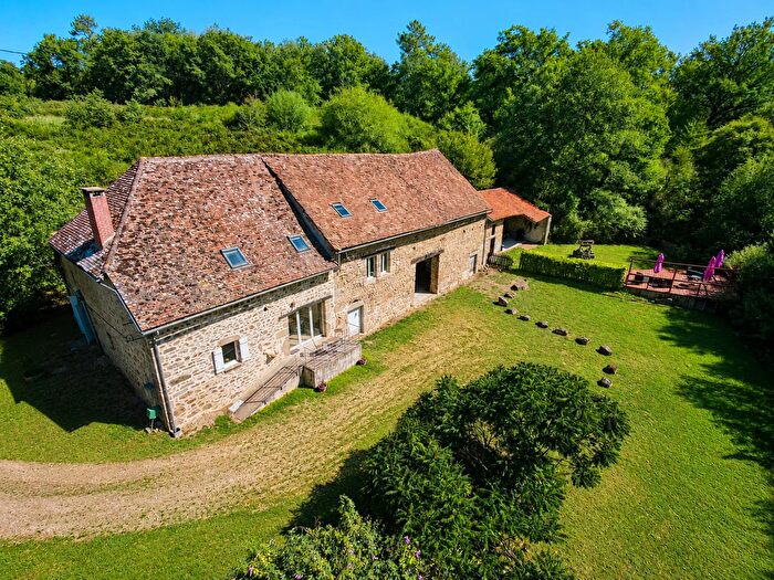 Abjat-sur-Bandiat : Maison 6 pièces à vendre