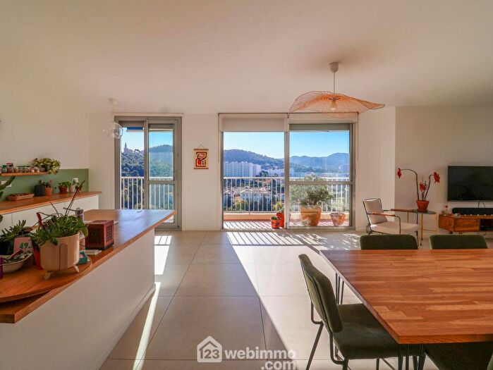 Appartement à vendre - Marseille e , Le Cabot - 4 pièces - 2 chambres