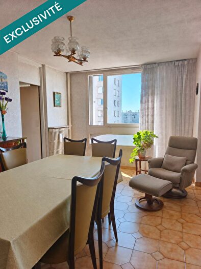 Appartement 4 pièces à vendre à Lyon 8ème, Etats Unis