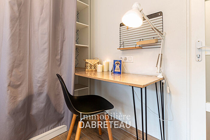 Appartement à louer - Villeurbanne, Perrallière - 7 pièces - 6 chambres