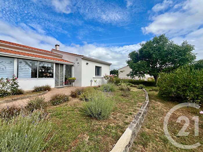Maison 4 pièces à Saint-Révérend, à vendre