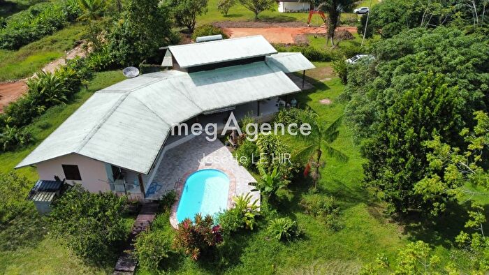 Maison à vendre - Matoury - 6 pièces - 4 chambres