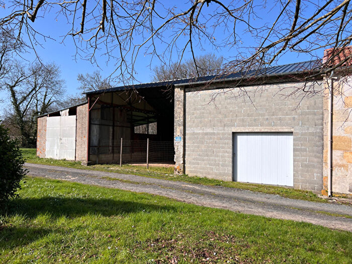 Maison à vendre - Burie - 3 pièces