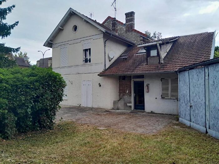 Maison à vendre - Chantilly - 6 pièces - 3 chambres