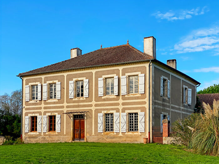 Maison à vendre - Riguepeu - 9 pièces - 5 chambres