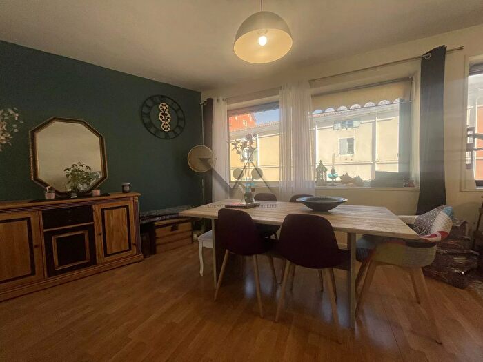 Appartement à vendre - Montélimar, Centre-ville - 2 pièces - 1 chambre