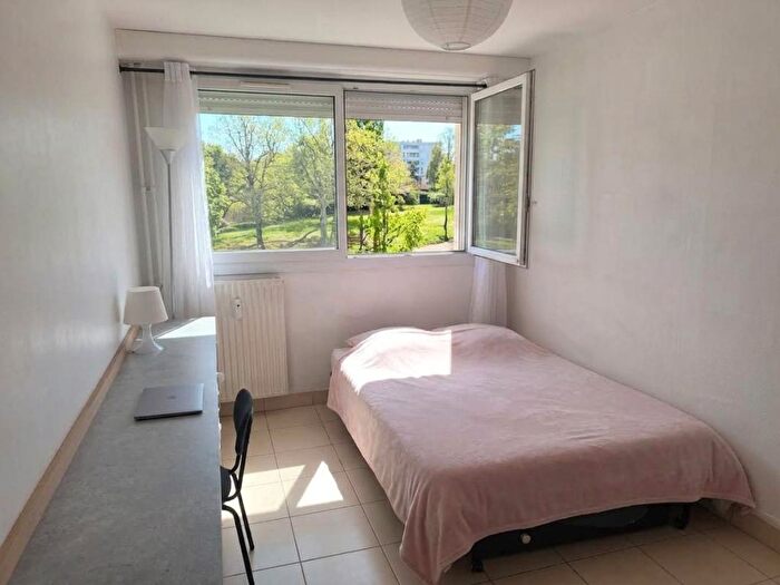 Bailly : Appartement 1 pièce à louer