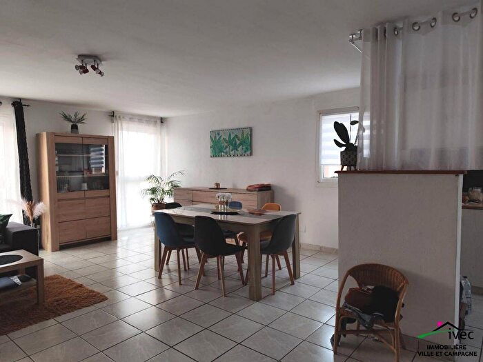 Appartement à louer - Ouest, Geispolsheim - 3 pièces - 2 chambres