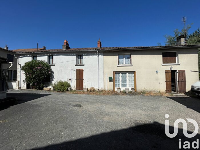 Maison à vendre - Sauzé-Vaussais - 7 pièces - 2 chambres