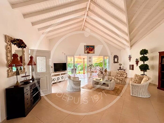 Petit-Bourg : Maison 4 pièces à vendre