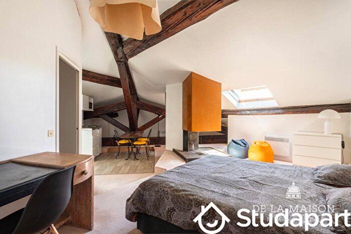 Appartement à louer - Presquîle, Centre ville, Cordeliers, Lyon ème arrondissement - 1 pièce