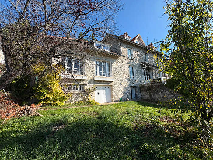 Maison à vendre - Fontaine-le-Port - 9 pièces - 6 chambres