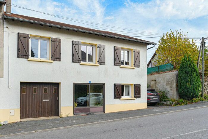 Maison à vendre - Saint-Yrieix-la-Perche - 5 pièces - 3 chambres